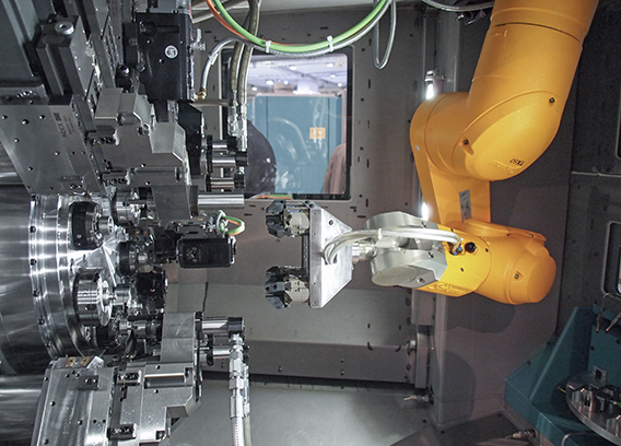 Robotic solutions for machine tending | Stäubli
